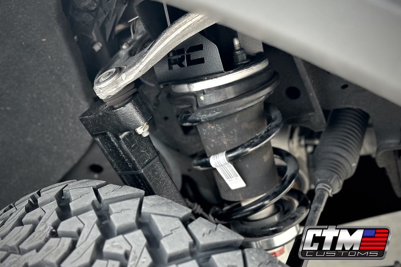 Leveling Kits For Trucks Installed, Types of Leveling Kits